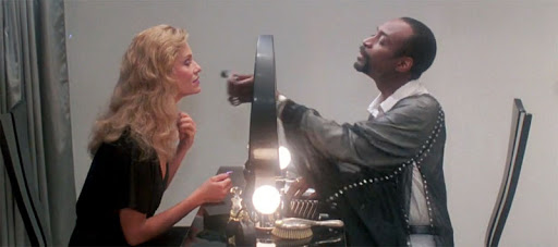 Cult Classics: Revisiting ‘Once Bitten,’ Jim Carrey’s Vampire Comedy ...